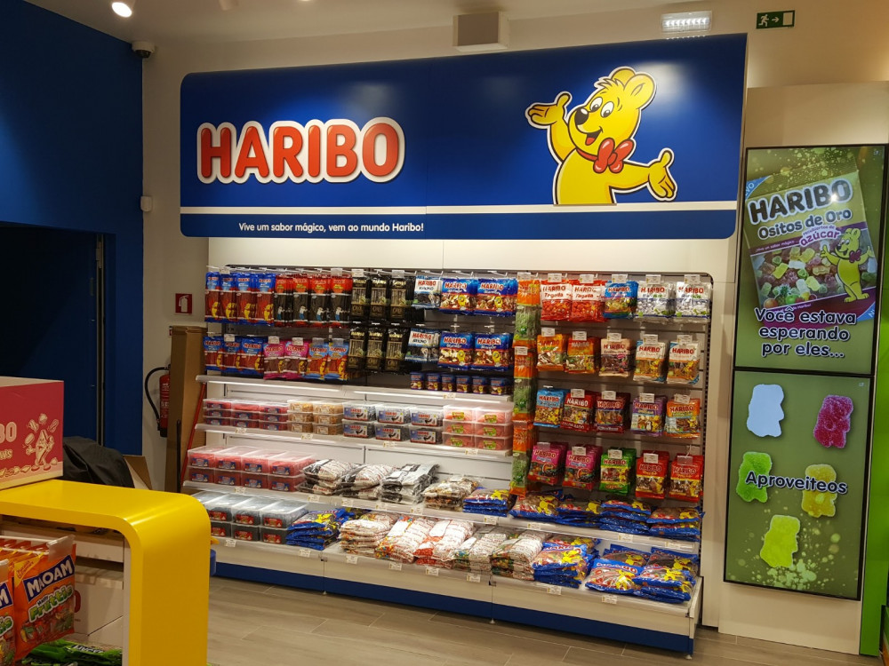 HARIBO STORE - Xavi Coll Fusters - Fabricamos mobiliario a medida para ...